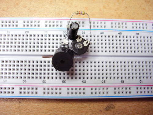 Adjustable Simple Metronome Circuit (Two transistor) – Electronics ...